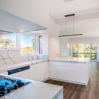 China Luxury Plywood Custom PVC White Modular Kitchen Cabinets for sale