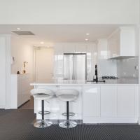 China Focus On Custom High Gloss Kitchen Cabinets White Lacquer Kitchens Cabinets Modern Kitchen Cabinet Set for sale