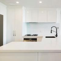 China Focus On Custom High Gloss Kitchen Cabinets White Lacquer Kitchens Cabinets Modern Kitchen Cabinet Set for sale