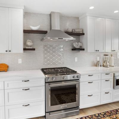 China Ready To Assemble White Shaker Lacquer Kitchen Cabinet Medium Size for sale
