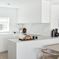 China Handless Plywood PVC Kitchen Cabinet Modern Modular for sale