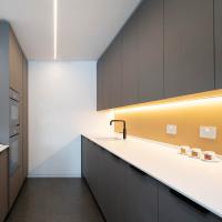 China Assemble Luxury Kitchen Modern Melamine Cabinets ODM OEM for sale