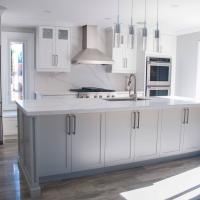 China OEM White Shaker Lacquer Kitchen Cabinets 18mm Carcass Custom Sizes for Modern Kitchen for sale