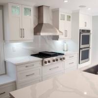 China OEM White Shaker Lacquer Kitchen Cabinets 18mm Carcass Custom Sizes for Modern Kitchen for sale