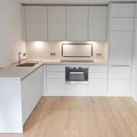 China Floor To Ceiling Modern Matte White Lacquer Paint Kitchen Cabinet for sale