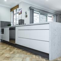 China White Acrylic Kitchen Cabinet High Gloss Modern for sale