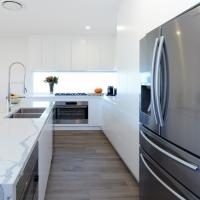 China Australian Style Matt White PVC Kitchen Cabinet Furniture Modern Islands 18mm MDF for sale
