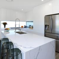 China Australian Style Matt White PVC Kitchen Cabinet Furniture Modern Islands 18mm MDF for sale