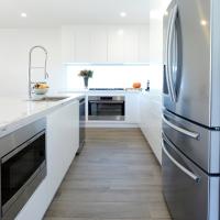 China Australian Style Matt White PVC Kitchen Cabinet Furniture Modern Islands 18mm MDF for sale