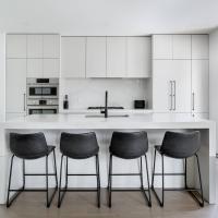 China Home Furniture Modern Matte White Plastic Kitchen Cabinets for sale
