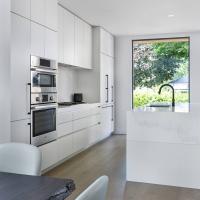 China Home Furniture Modern Matte White Plastic Kitchen Cabinets for sale