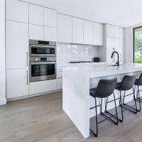 China Home Furniture Modern Matte White Plastic Kitchen Cabinets for sale
