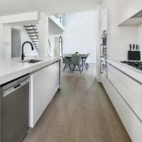 China Home Furniture Modern Matte White Plastic Kitchen Cabinets for sale