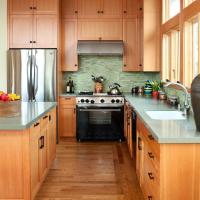 China Brown Shaker Solid Wood Kitchen Cabinet 18mm Plywood RTA Custom Sizes for sale