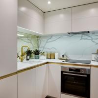 China Matte White Plain Lacquer Kitchen Cabinet Wood Island Kitchen Cabinet Custom for sale