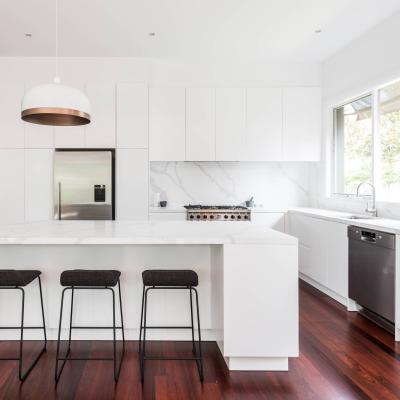 China Factory Direct Modern Lacquer Finish Handless Modular Kitchen Cabinets for sale