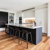 China White Black Lacquer Kitchen Cabinets Furniture Pantry Cabinet for sale