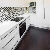 China Australian Acrylic Kitchen Cabinet Full Flat Pack High End Painting Glossy White for sale