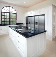 China White Solid Wood Kitchen Cabinet Customized European Style for sale
