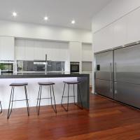 China White Handless Kitchen Cabinet Island Modern Prefab Bar with 18mm MDF and 20mm Quartz for sale