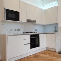 China White High Gloss Cupboard Acrylic Kitchen Cabinet Modern Modular for sale