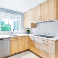 China Shaker Custom Solid Wood Kitchen Units Modern American Style for sale
