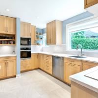 China Shaker Custom Solid Wood Kitchen Units Modern American Style for sale