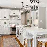 China European Style Solid Wood Kitchen Cabinet Modern Raised Panel Kitchen Cabinets for sale