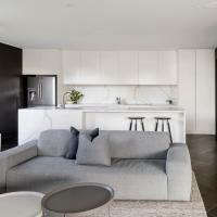 China Modular Flat Pack White Matt Lacquer Kitchen Cabinet Furniture Design With Island for sale