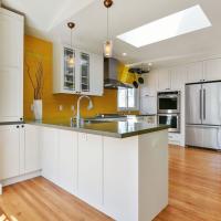 China White Shaker Lacquer Kitchen Cabinet Cupboard American Style Cabinet Prefab Storage for sale