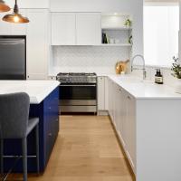 China Matte Lacquer White Kitchen Cabinets Shaker Style Kitchen Cabinets Design for sale