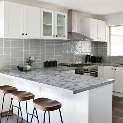China Custom Shaker Style White Kitchen Cabinets Matte Lacquer Kitchen Cabinets For Sale for sale