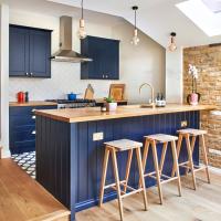 China European Style Blue Luxury Solid Wood  Kitchen Cabinets for sale