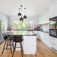 China White Lacquer L-Shaped Kitchen Cabinet with Island 18mm Plywood Blum Hardware for sale