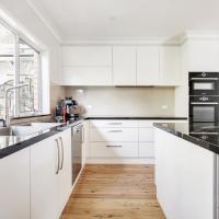 China White Lacquer L-Shaped Kitchen Cabinet with Island 18mm Plywood Blum Hardware for sale