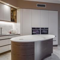 China Luxury Melamine Kitchen Cabinet Custom Modern Design HMR Core Particle Board for sale