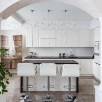 China Customized Simple White Lacquer High Gloss Kitchen Cabinet Modern Furniture for sale
