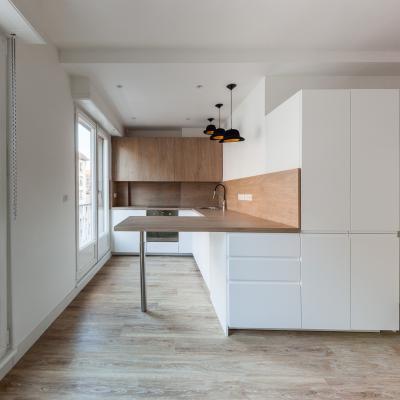 China MDF Plywood Lacquer Kitchen Cupboard Set Prefab L Shape Wooden Texture for sale