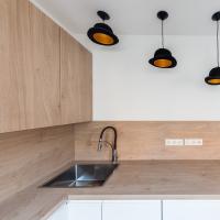 China MDF Plywood Lacquer Kitchen Cupboard Set Prefab L Shape Wooden Texture for sale