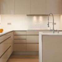 China Acrylic Modern Kitchen Display Cabinets Custom Smart Luxury Glossy Beige Island Modular for sale