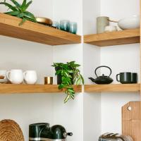 China White Melamine Wood Grain Kitchen Cabinet 18mm MDF Carcass OEM ODM Custom Sizes for sale