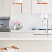 China Latest Custom I Shape White Lacquer Kitchen For Apartments And Hotel for sale