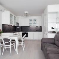 China European Style Raised Panel Solid Wood Shaker Cabinets White Flat Pack for sale
