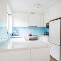 China Flat Pack Lacquer Kitchen Cabinets Matte White Custom 18mm HMR Core Particle Board for sale