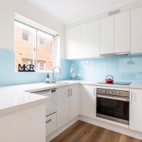 China Flat Pack Lacquer Kitchen Cabinets Matte White Custom 18mm HMR Core Particle Board for sale
