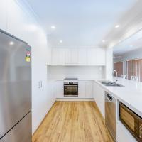 China Flat Pack Lacquer Kitchen Cabinets Matte White Custom 18mm HMR Core Particle Board for sale