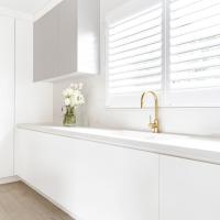 China Modern White U Shape Kitchen Cabinet Melamine Kitchen Cabinet With Island for sale