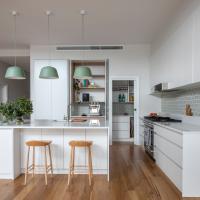 China Home Matte White Melamine Kitchen Cabinet With Island for sale