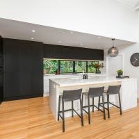 China Custom Black And White Modular Kitchen Cabinets Modern Lacquer Luxury for sale