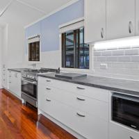 China Plywood Modular Kitchen Cabinet White Matte Open Kitchen Cabinet for sale